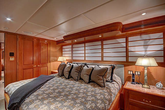 Yacht THEMIS, Trinity | CHARTERWORLD Luxury Superyacht Charters